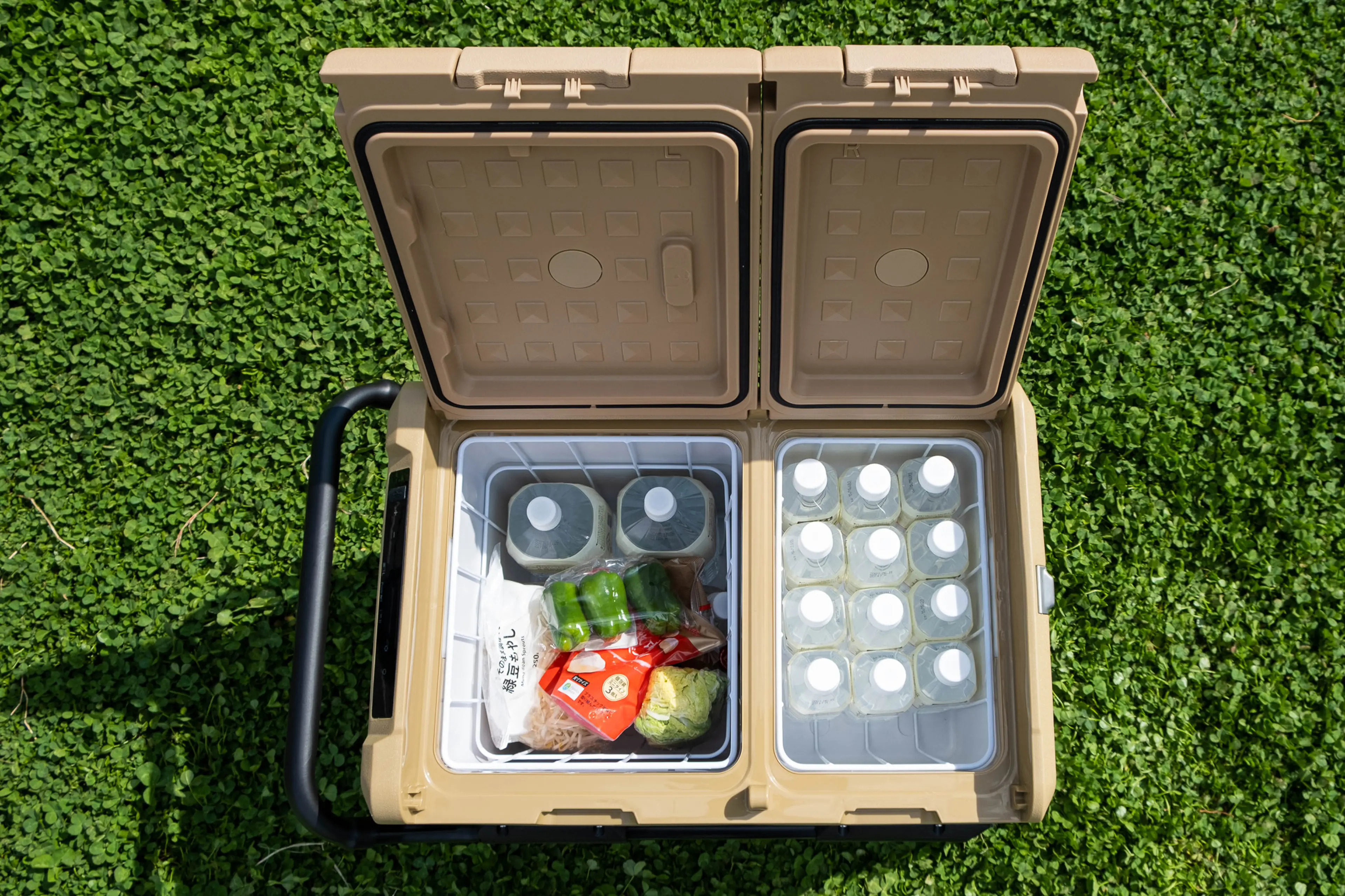 350mL缶が66本も！新作ポータブル冷蔵庫「アイスバーグ45L」が真夏